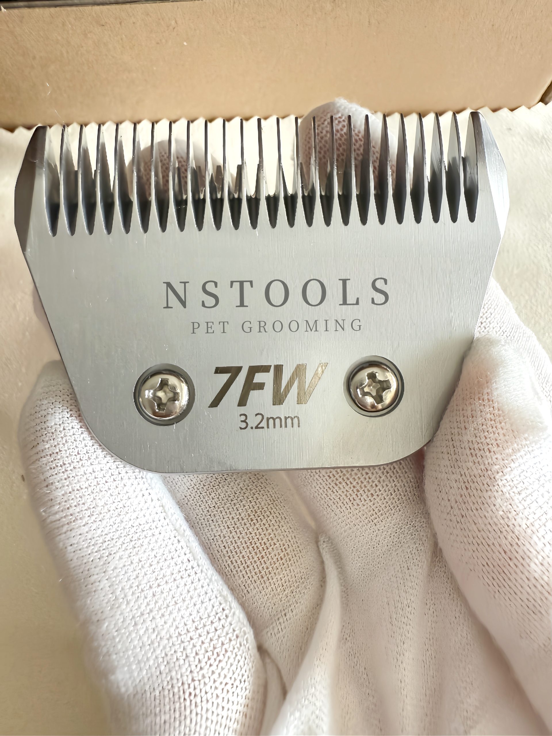 Wide vs Standard Dog Grooming Blades: Which Is Better
